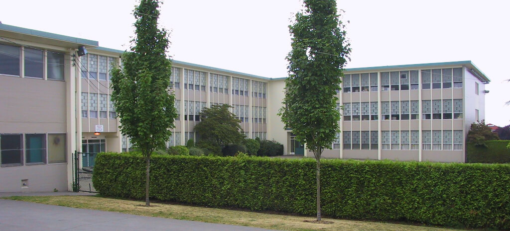 David Thompson Secondary School 大衛湯普森中學 - 新絲路留遊學